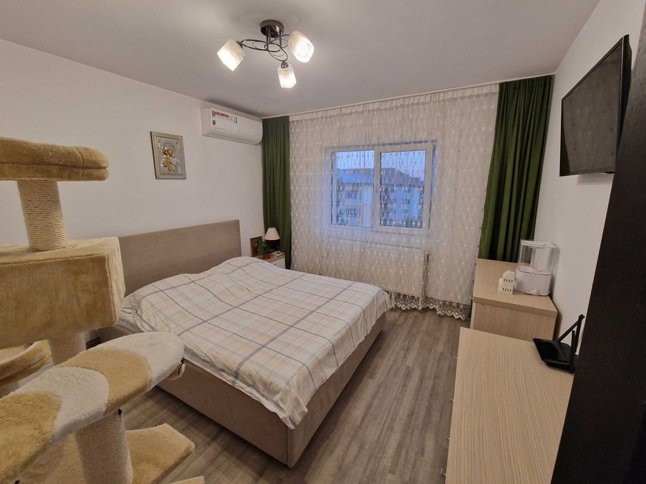Apartament 3 camere Targoviste • OLX.ro