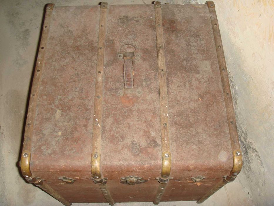 Cufar Vechi Lemn Carton ALAMA intariri Bronz 60/60 Vintage Retro Piele ...