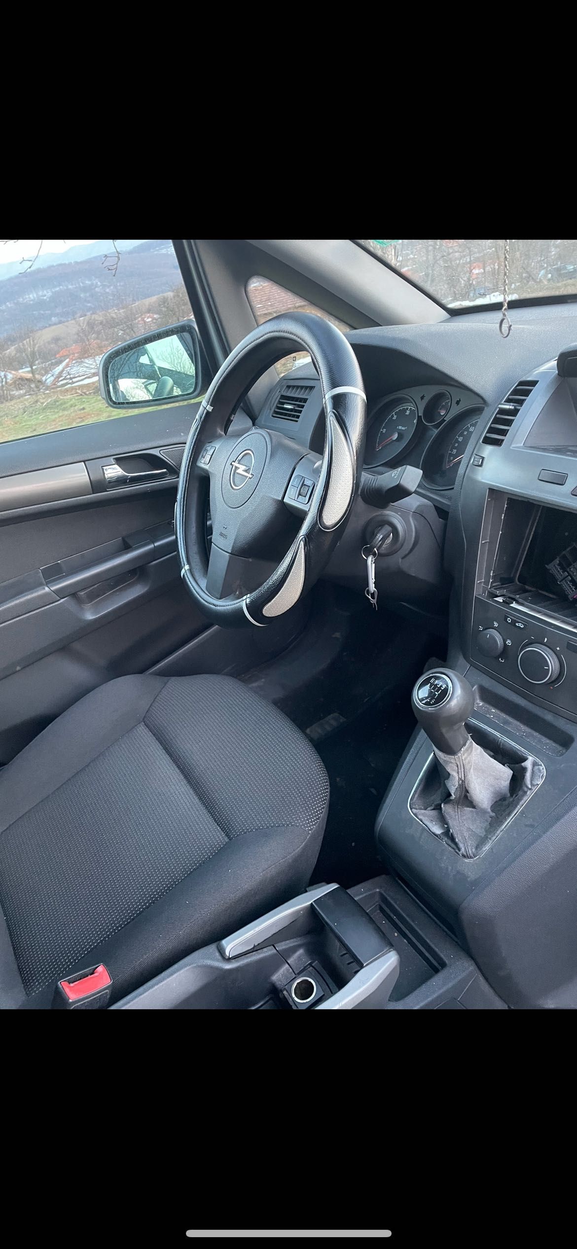 Opel Zafira B на части гр. Омуртаг • OLX.bg