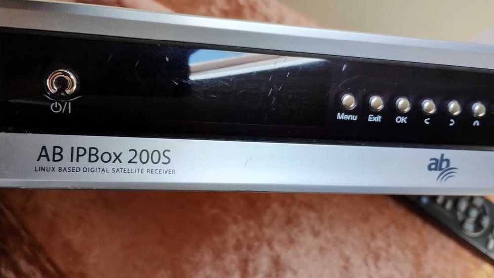 Сателитен приемник AB IPBox 200S гр. Елин Пелин • OLX.bg