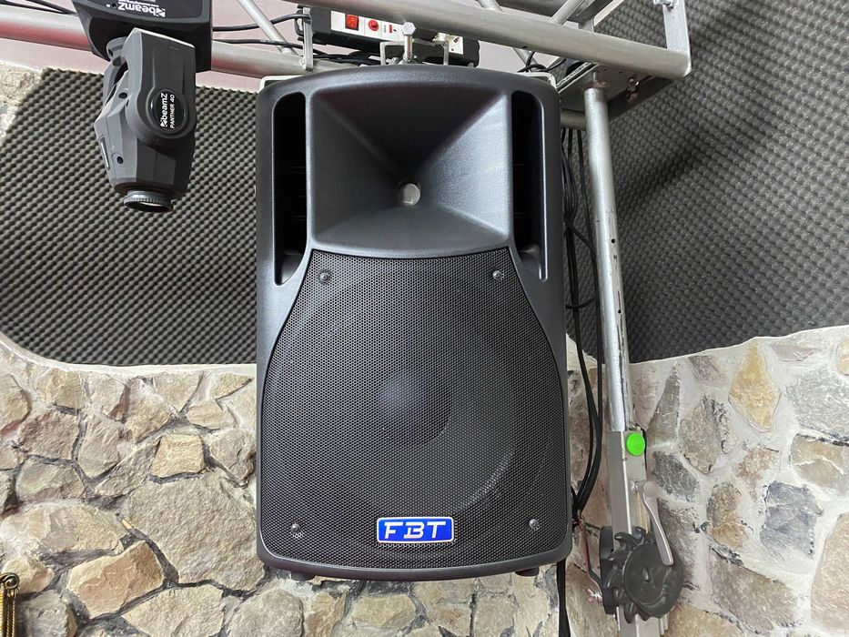 Doua boxe active - FBT Himaxx 60A . 11000 Lei/setul de doua . Negresti ...