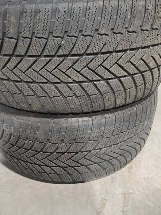 Anvelope Bridgestone 245/45/18 Blizzak Iarna Brasov • OLX.ro
