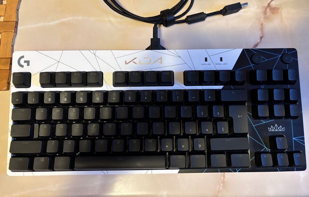 Tastatura + mouse Logitech KDA Edition Bucuresti Sectorul 6 • OLX.ro