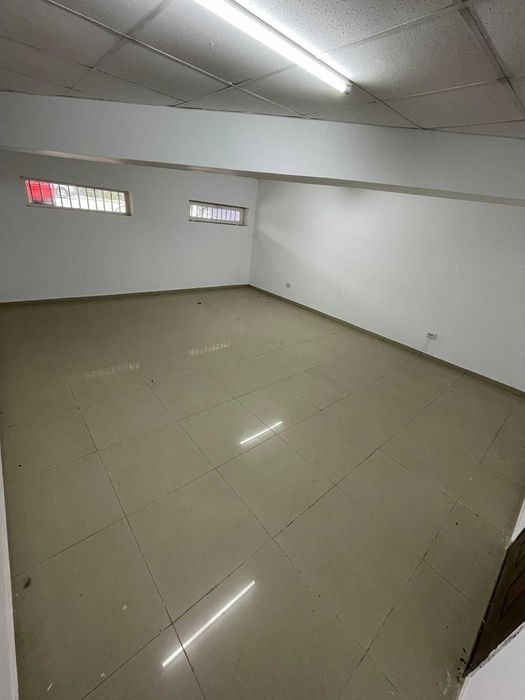 BIROURI și Spații pentru Servicii: Lângă Insula de Agrement Bacau • OLX.ro