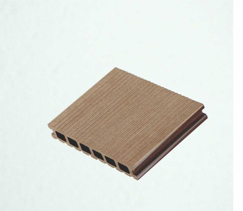 Producator scandura gard WPC si deck wpc. Bucuresti Sectorul 4 • OLX.ro