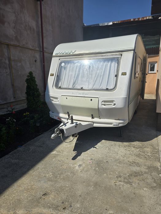 Vând rulota capacitate patru persoane Ploiesti • OLX.ro