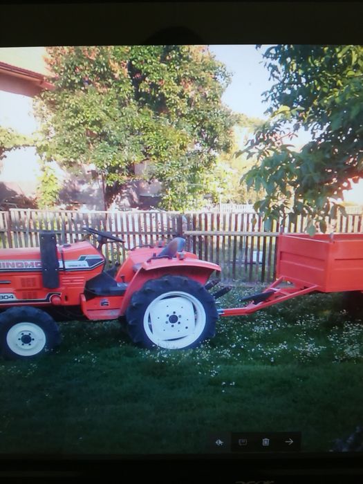 Vând tractor Hinomoto E1804 Vultureni • OLX.ro