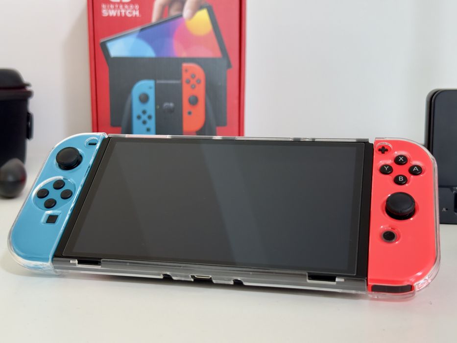 Nintendo Switch OLED region Japan cu GTA Trilogy si multe accesorii ...
