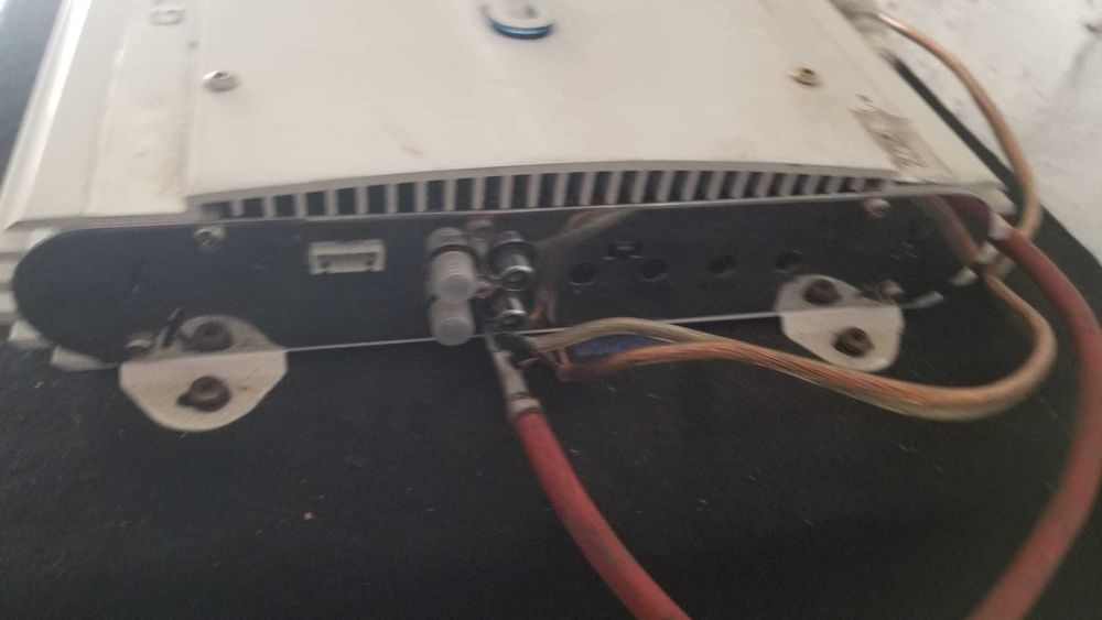 Pachet bass statie amplificator subwoofer Crunch CRB350 Buzau • OLX.ro