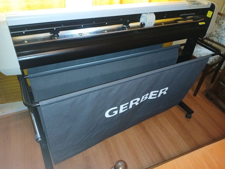 Cutter plotter Summa D120 Arad • OLX.ro