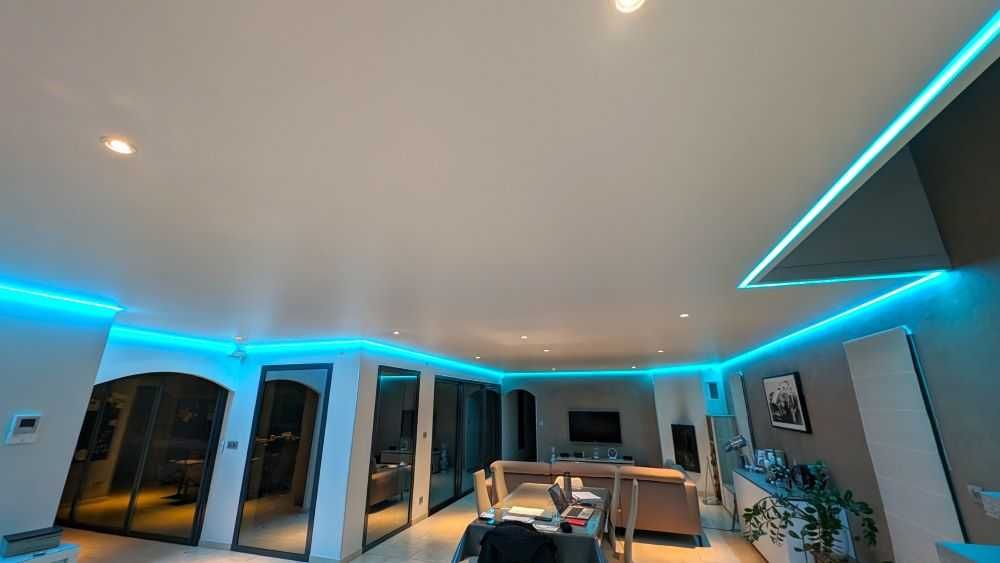 Tavane extensibile de tip barrisol și lumina led integrată Constanta ...