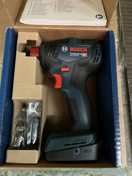Vand corp filetanta impact Bosch GDX18v-200 model 2024 Timisoara • OLX.ro