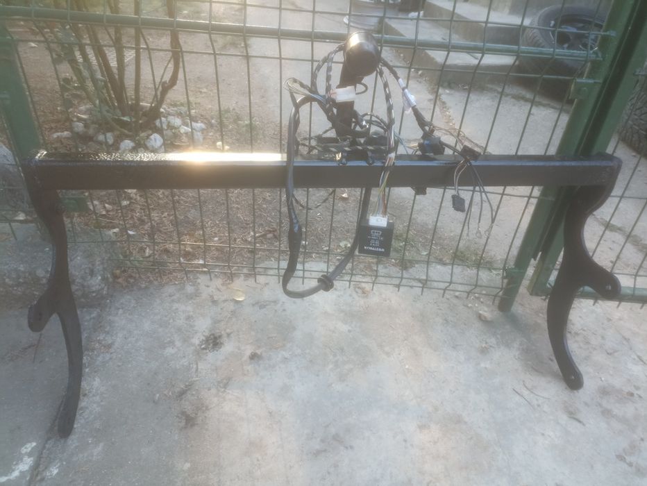 Carlig remorcare Dacia Sandero cu cablaj complet și calculator Pitesti ...