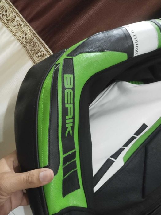 Berik EU60 Кожен екип от 2 части гр. Пловдив Каменица 1 • OLX.bg