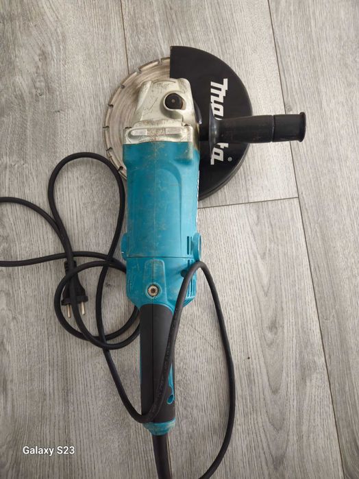 Ъгошлайф Makita GA 9050R гр. Силистра Център • OLX.bg