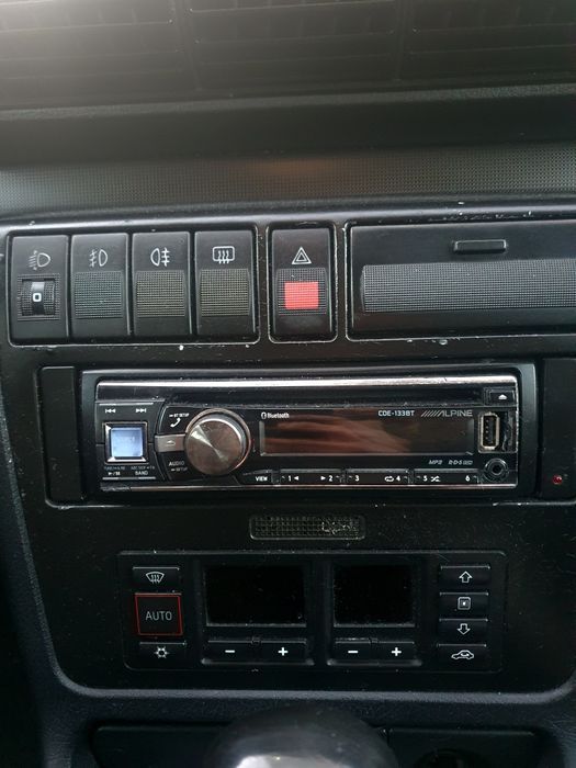 Продавам автомобилен CD плейър Alpine CDE-133BT гр. София Орландовци ...