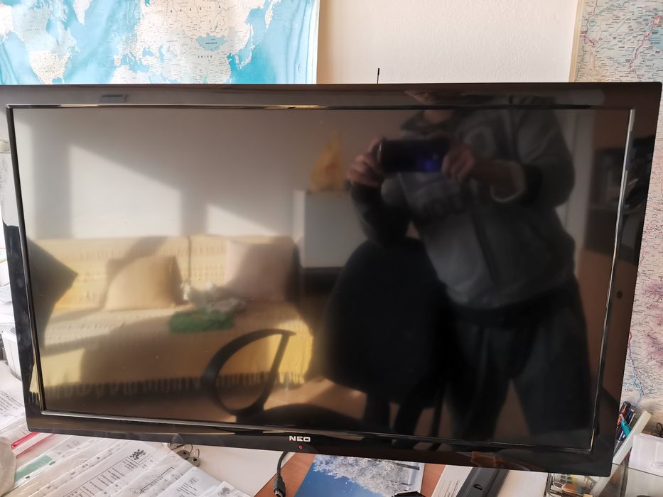 Телевизор NEO 32 инча + стойка за стена гр. София Оборище • OLX.bg