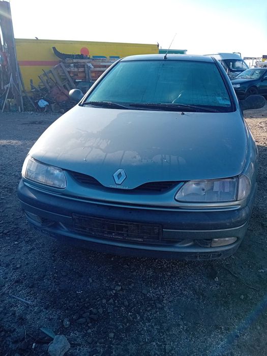 Renault Laguna 1.8 бензин 97 година гр. Бургас Меден рудник - зона Д ...