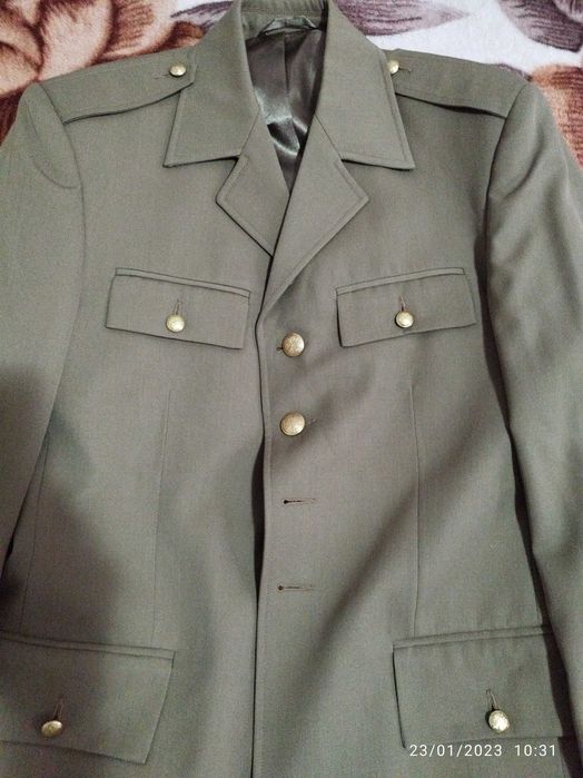 Uniforma Fortele Terestre 46 I Bucuresti Sectorul 6 • OLX.ro