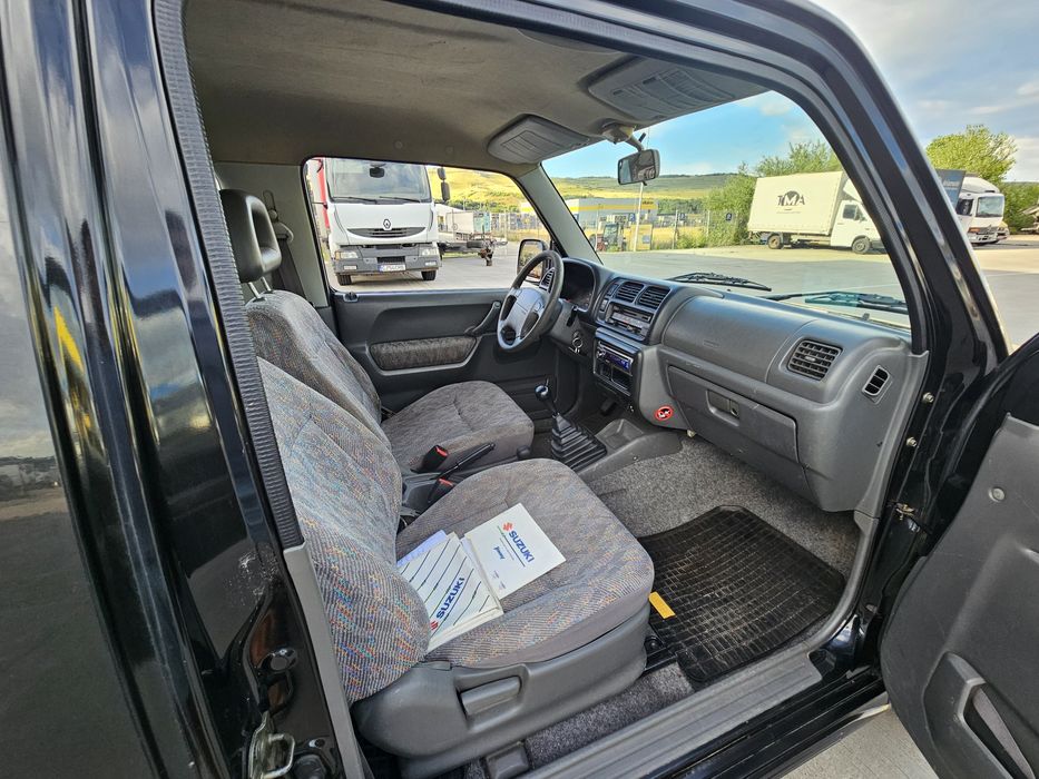 Suzuki jimny,1.3 Benzina, 4x4 cu reductor,Cârlig, Posibil Rate *** Floresti • OLX.ro