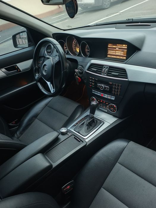 Mercedes w204 Avant-garde Sighetu Marmatiei • OLX.ro