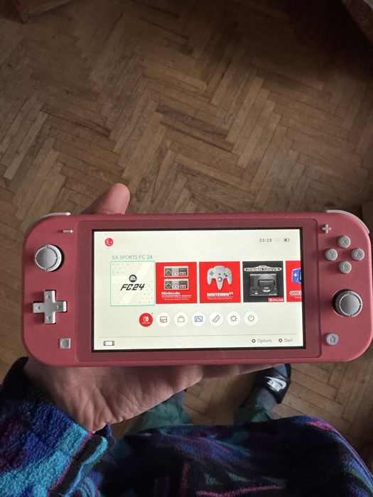 Nintendo Switch Lite + FC 24 и LEGO City Undercover + 128GB microSD гр ...