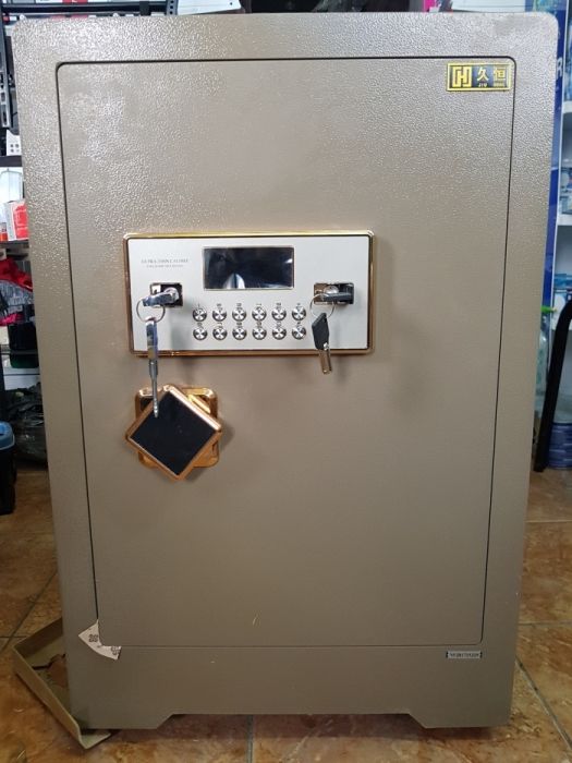 Seif metalic 70cm super securizat Ramnicu Valcea • OLX.ro