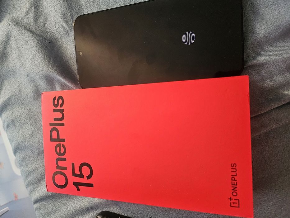 Oneplus 15 16gb ram 512gb Global + 3 huse Bucuresti Sectorul 3 • OLX.ro