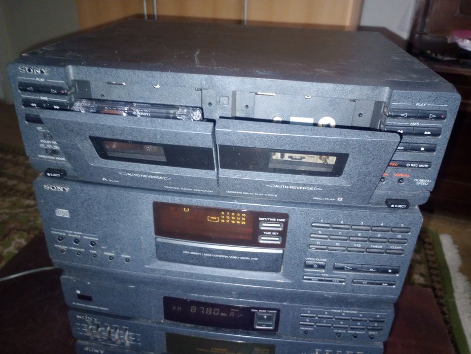 Linie audio Sony SRTR-D209, cu telecomanda, dublu deck, tuner radio ...