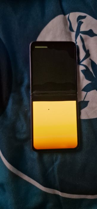 Samsung galaxy z flip 3 Dudestii Noi • OLX.ro