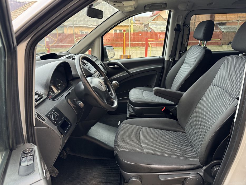 Mercedes vito 9 locuri model maxim de lung 2011 Piatra Neamt • OLX.ro