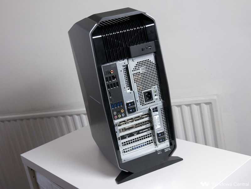 Calculator - Unitate PC Alienware i7 - 8700, 32 RAM, Placa video 11 GB ...