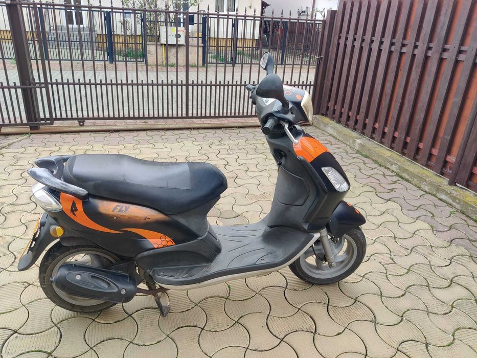 Vand scuter Piaggio Fly 49cmc Alba Iulia • OLX.ro