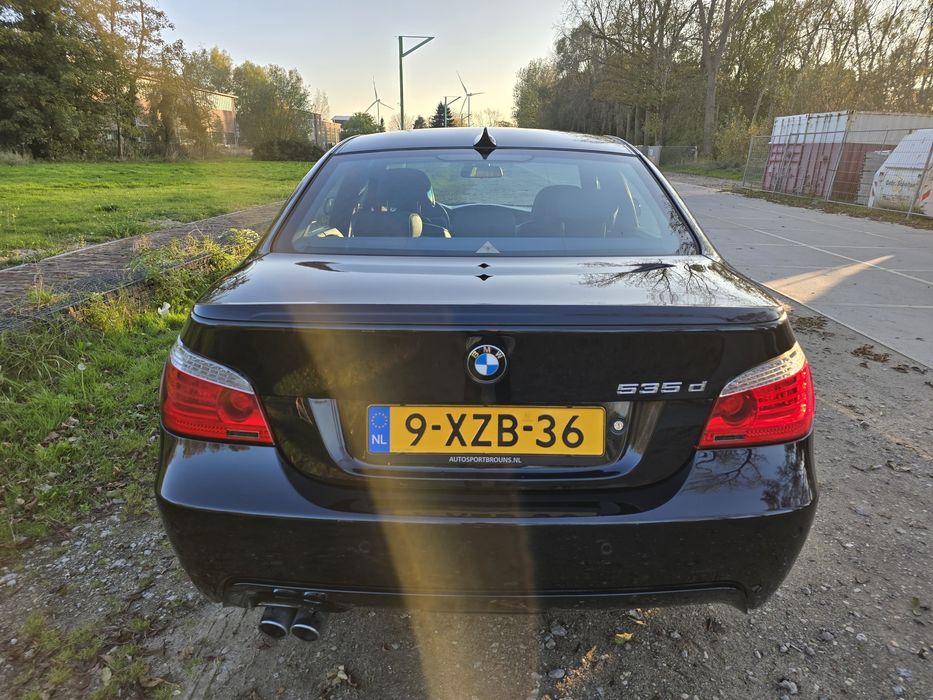 Bmw e60 535d LCI Bucuresti Sectorul 3 • OLX.ro