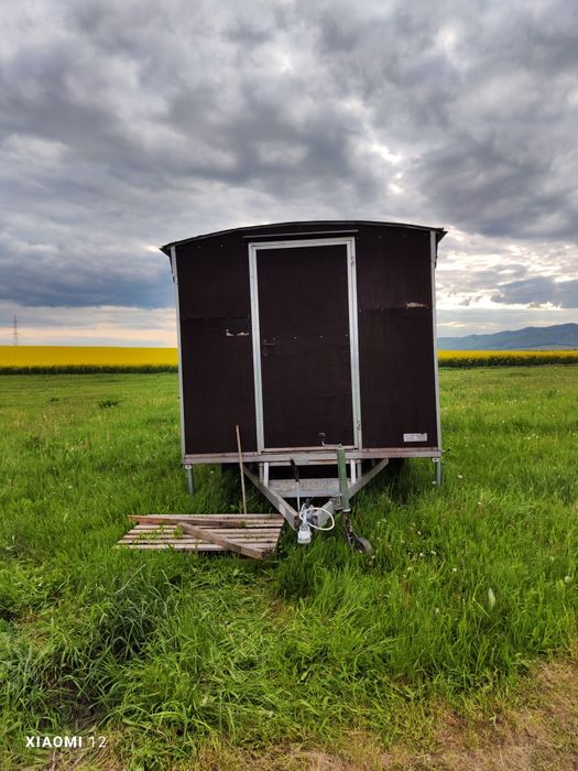 Pavilion omilogat apicol Dobarlau • OLX.ro