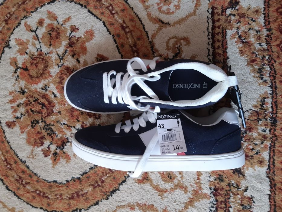 Vând adidasi noi. Craiova • OLX.ro