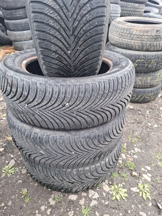 Vand set 4 anvelope 205 55 16 michelin m+s mixte Rascruci • OLX.ro