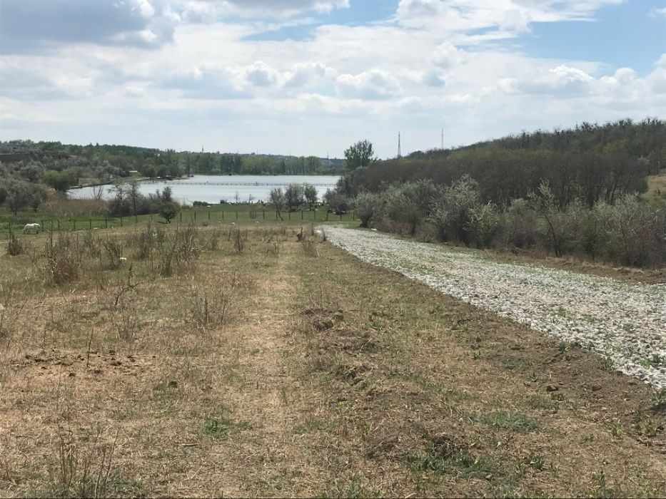 Lot CASA - Priveliste deosebita spre lac Galati • OLX.ro