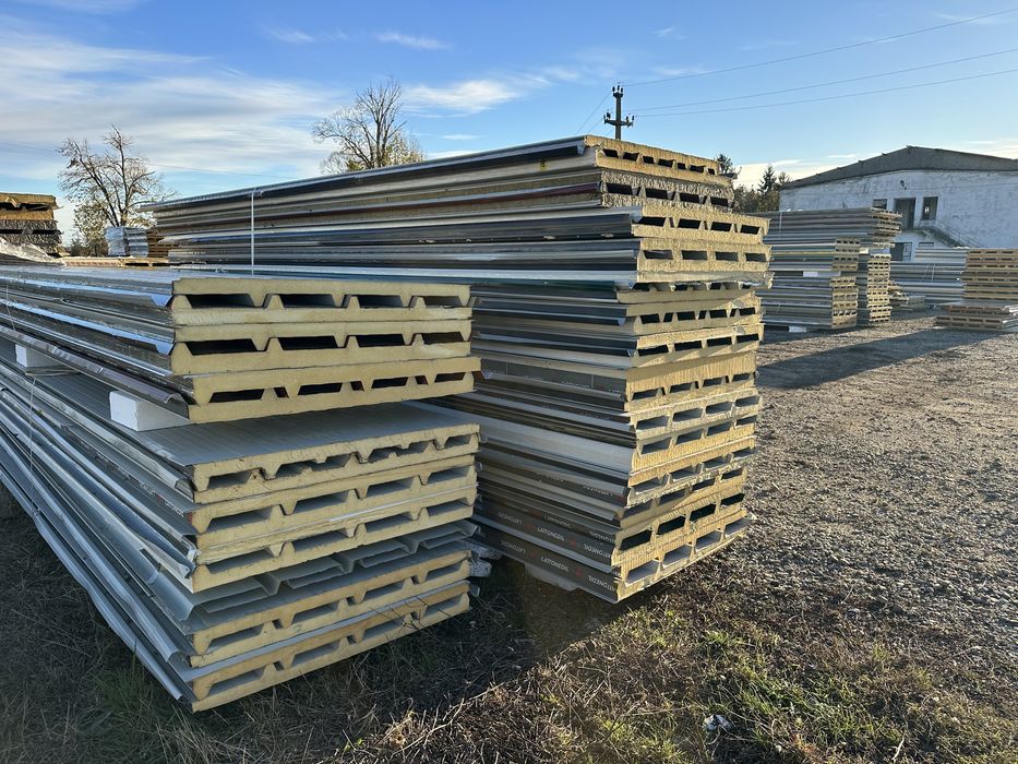 Panouri sandwich termoizolante Noi Bradesti • OLX.ro