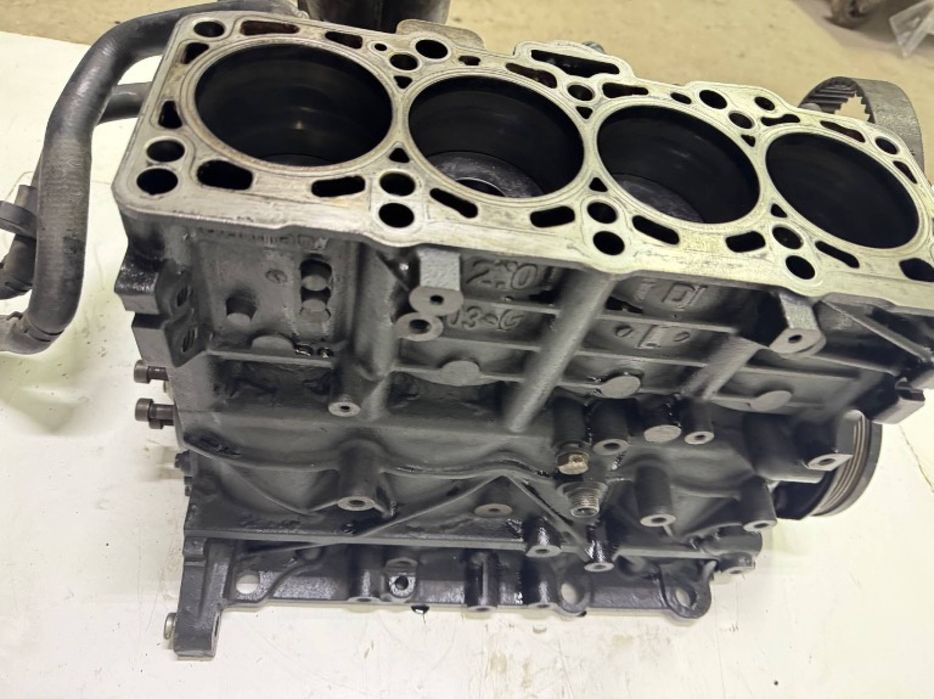 Bloc motor ambielat cu vibrochen și pistoane 2.0 BKP BKD Passat B6 Iasi ...