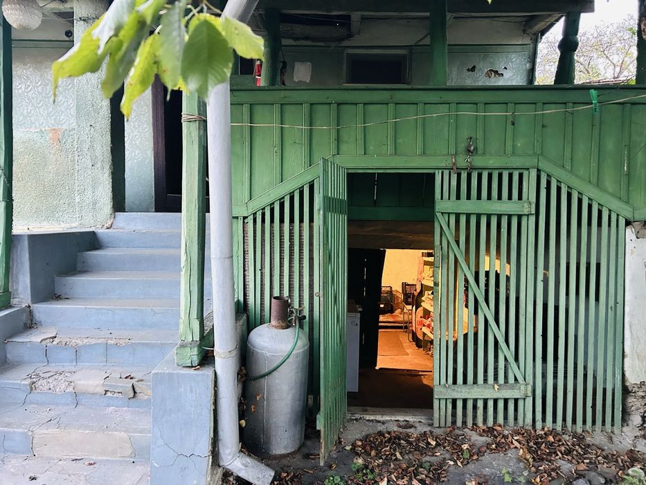 Casa de vanzare Benic • OLX.ro