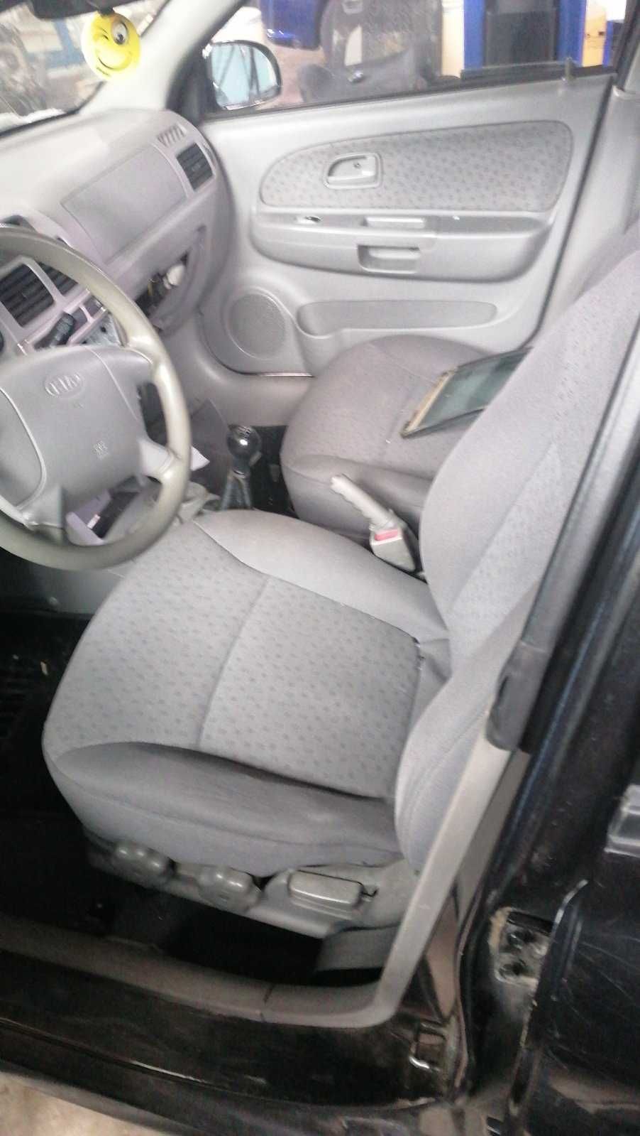 Kia Rio 1,3 i , Кия Рио на части! Юни 2003, Комби гр. Дупница • OLX.bg