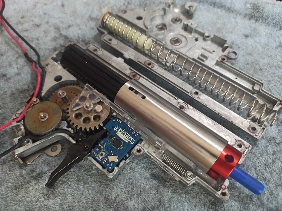 Replica airsoft Specna Arms M4 C05 UPGRADAT Sfantu Gheorghe • OLX.ro