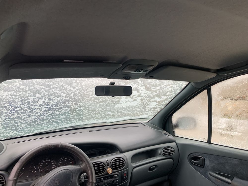 На части. Рено Меган Сценик 1998 г., 1.6, бензин. Renault Megan Scenic ...