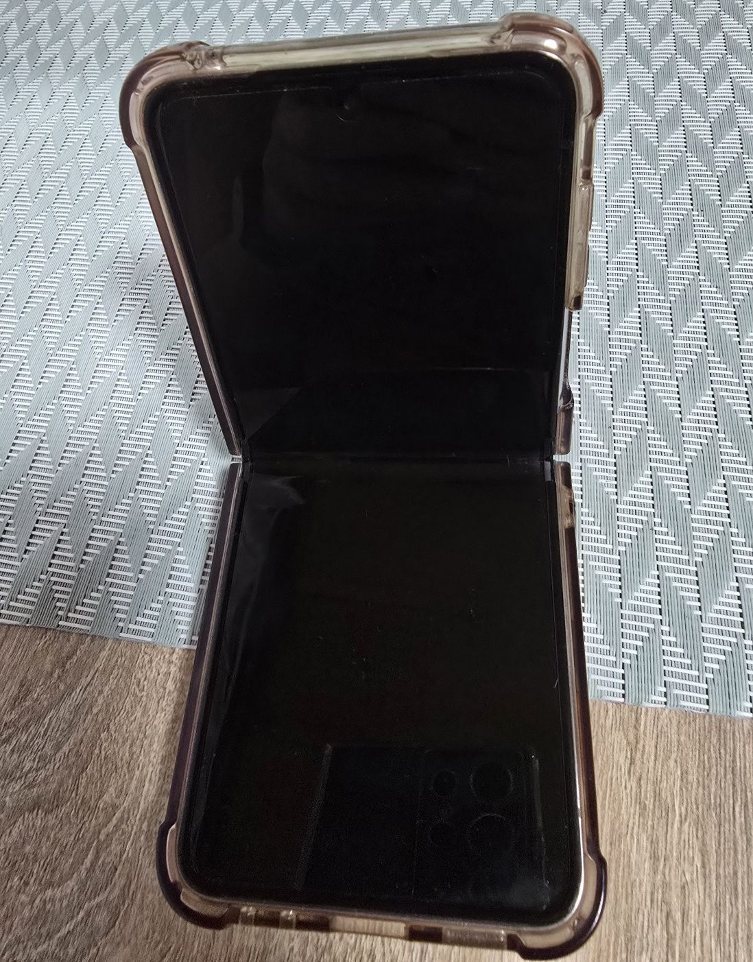 Самсунг Зед Флип 5 гр. Враца Медковец • OLX.bg