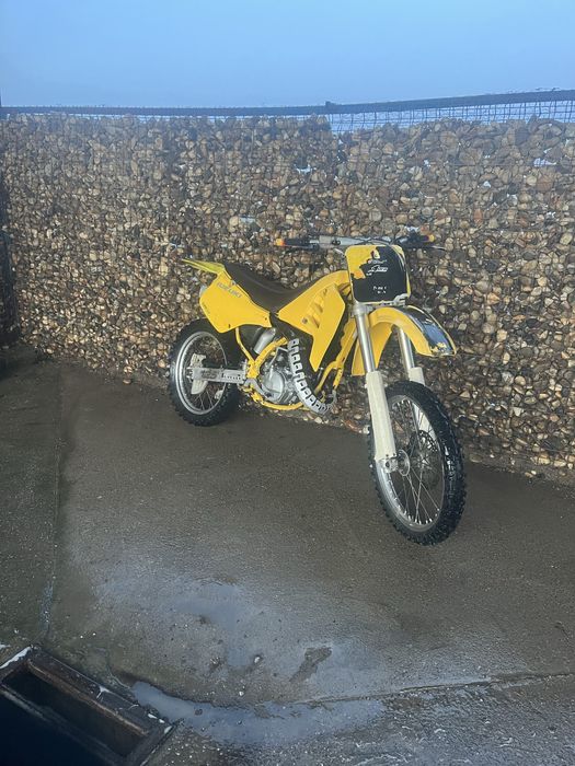 Vand Suzuki rm 125 2T power valve Pischia • OLX.ro