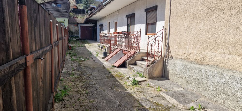 Casa de vânzare în Săcele,Centru Sacele • OLX.ro