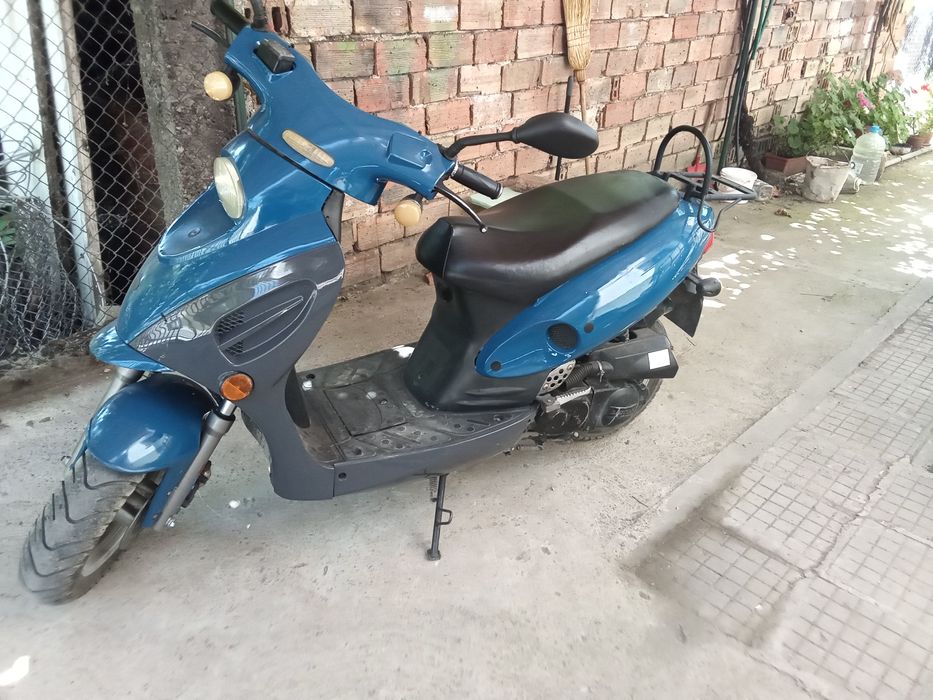 Скутер 550 лв Мездра гр. Мездра • OLX.bg