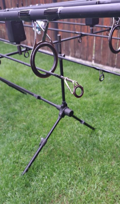 Set 4 Lansete 3,90m,2 segm+4 Mulinete+Rod Pod+Senzori Bucuresti ...