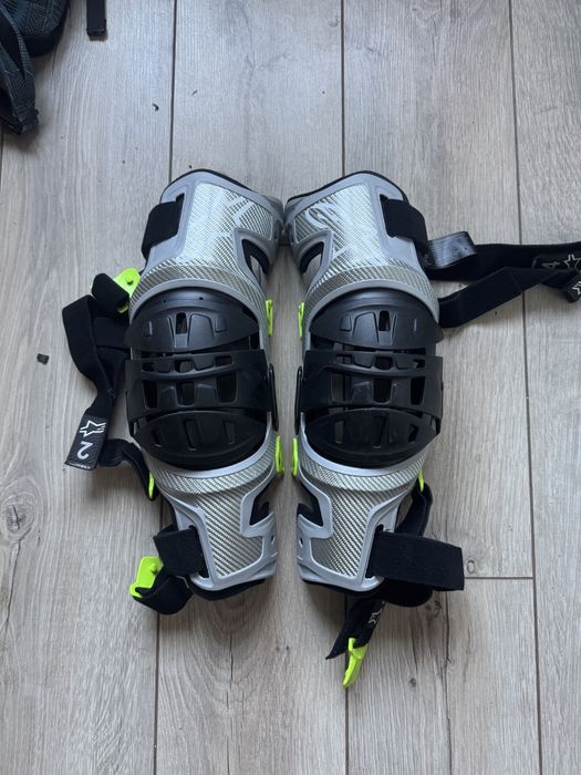 Наколенки (шини) за мотокрос Alpinestars carbon bionic 7 S с. Панчарево • OLX.bg